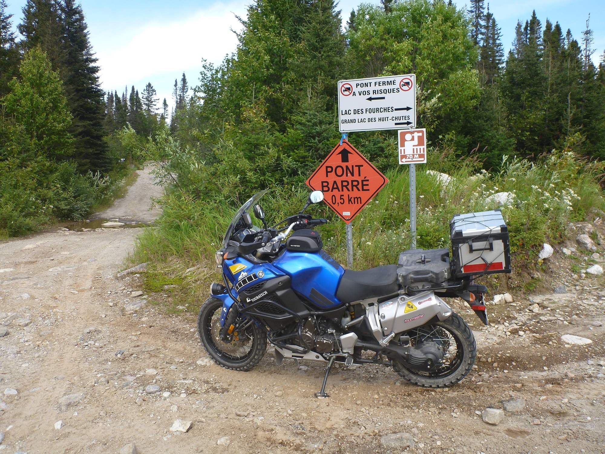 Randonnée à la Chute de la rivière des Huit-Chutes (Zec Onatchiway ...